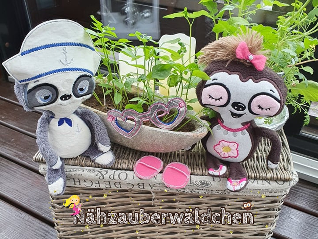 2x Sloth ITH 16x26 + Anchor + Sailor Hat + Flip Flops + Bow + 3 ...