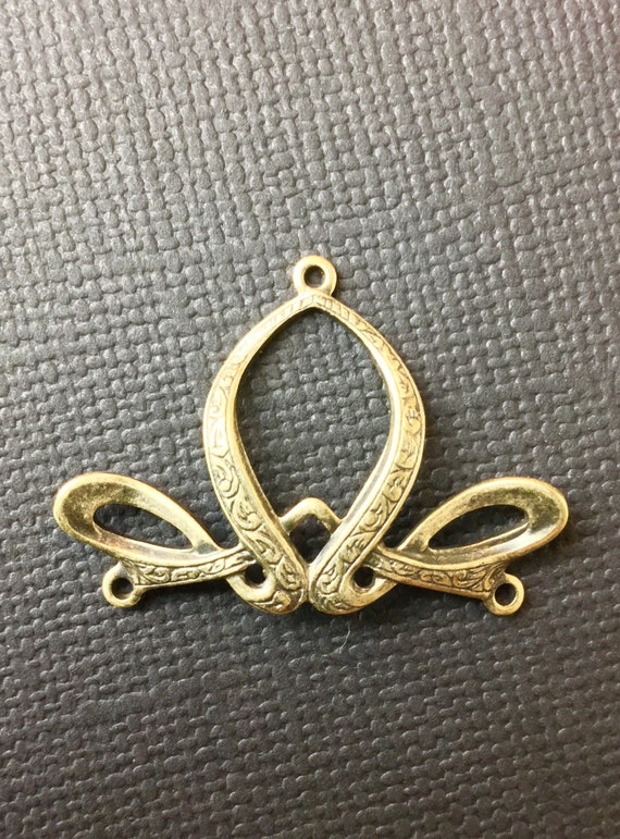 26223 Victorian Ornate 3 Ring Connector Jewelry Finding Brass | Etsy