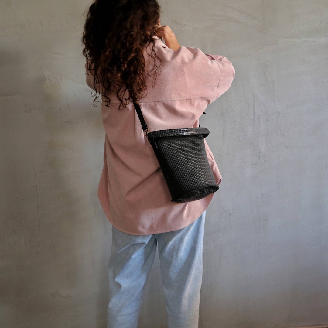 Woven Leather Bucket Bag,top Handle Round Cylindrical Bag Basket Pouch ...