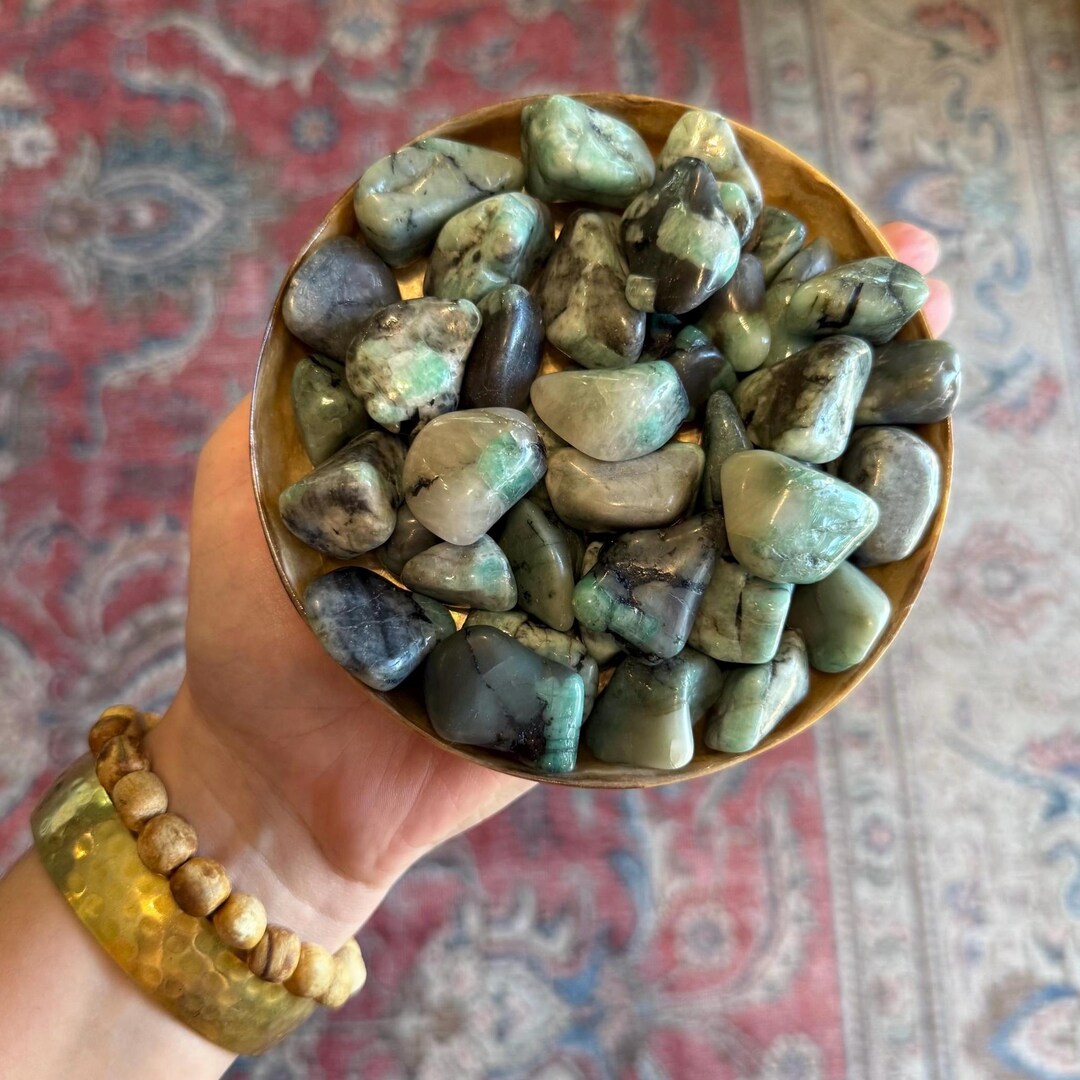 Emerald Tumbled Stone | Crystal for Love, Relationships, Prosperity ...