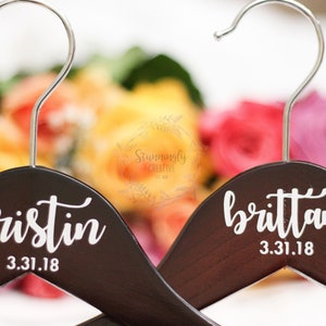 SET OF 11 Name Hangers With Date, Bridal Party Hangers, Bridesmaid ...