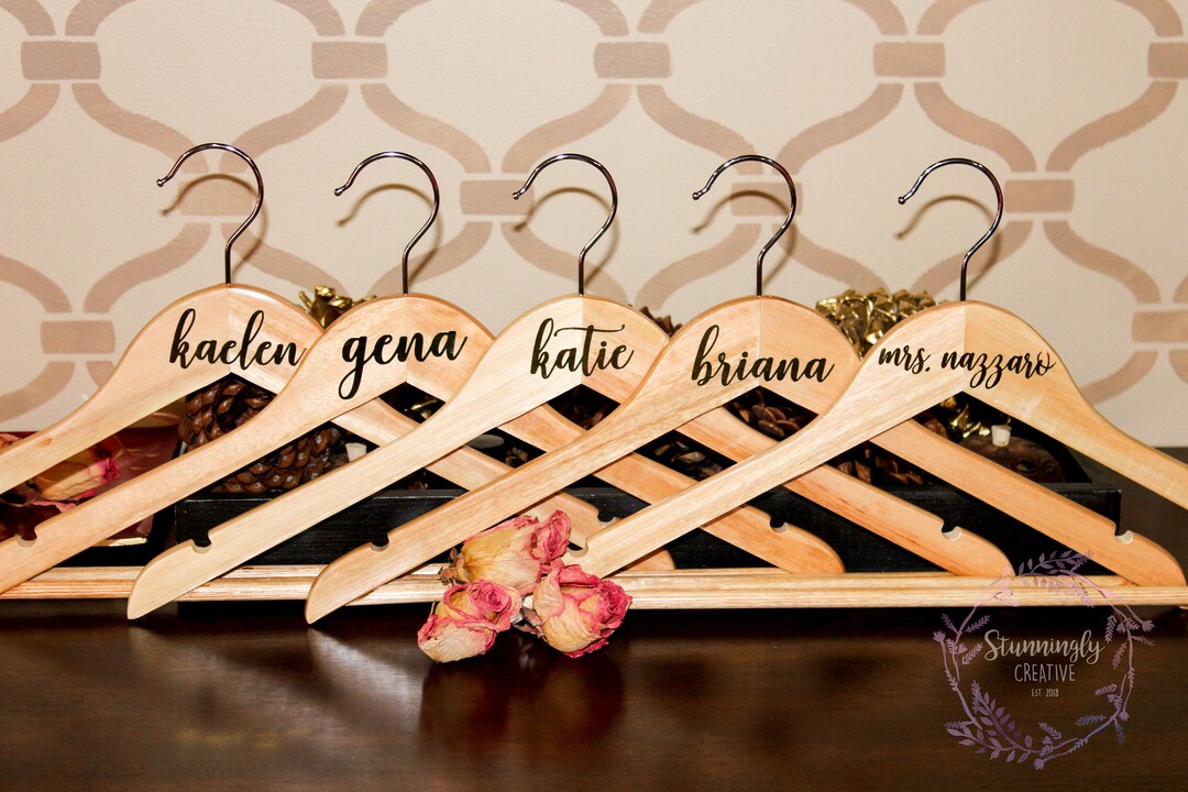 SET OF 5 Name Hangers, Bride Hanger, Bridesmaid Hanger, Personalized ...