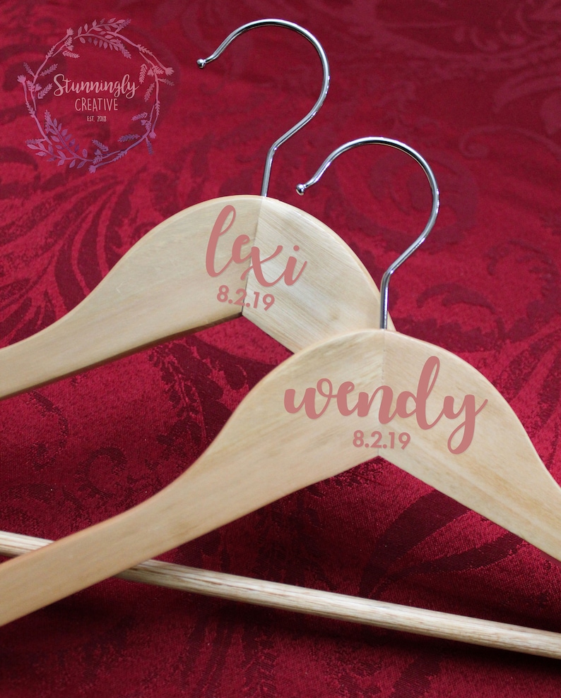 SET OF 11 Name Hangers With Date, Bridal Party Hangers, Bridesmaid ...