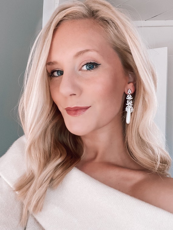 Katie Claus's Instagram, Twitter & Facebook on IDCrawl