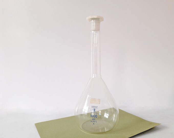 Vintage Laboratory Volumetric Flask 1000ml. Antique Chemistry | Etsy