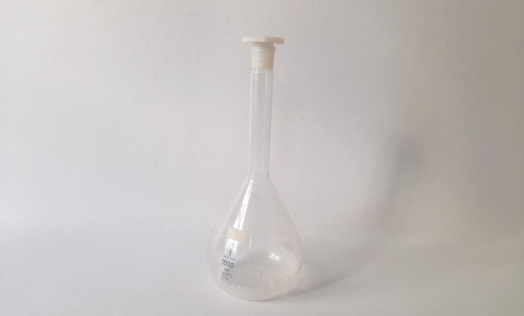 Vintage Laboratory Volumetric Flask 1000ml From Normschliff Geratebau ...