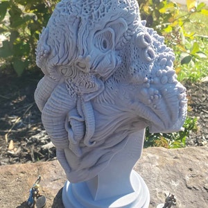 Giant H. P. Lovecraft Cthulhu Bust Statue Over 11" Tall Dungeons ...