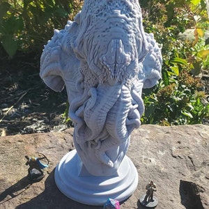 Giant H. P. Lovecraft Cthulhu Bust Statue Over 11" Tall Dungeons ...