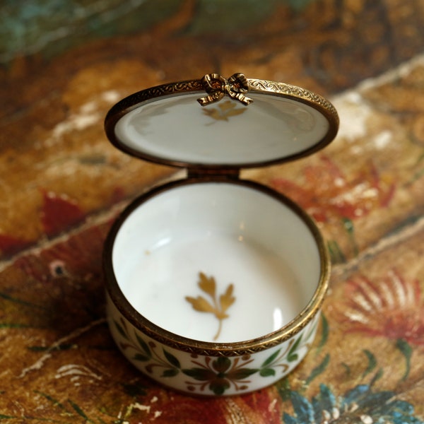 Small Painted Box - Etsy