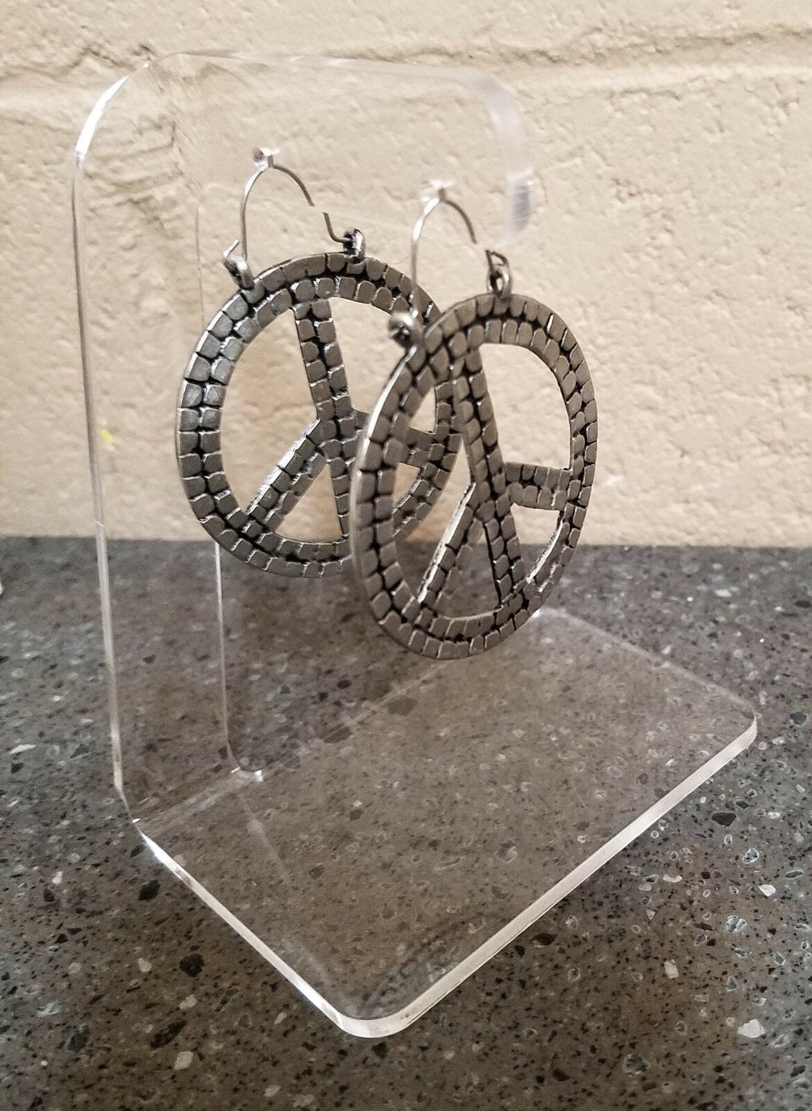 Buy Reversible Pewter 1-1/2 Peace Sign Symbol Bohemian Wire Clasp ...