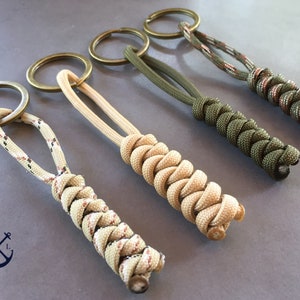 Pick Your Colour Minimalistic Knotted Keychain BRONZE Keyring Paracord ...
