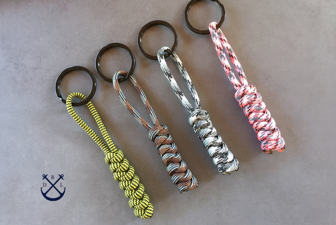 Pick Your Colour Minimalistic Knotted Keychain BLACK Keyring Paracord ...