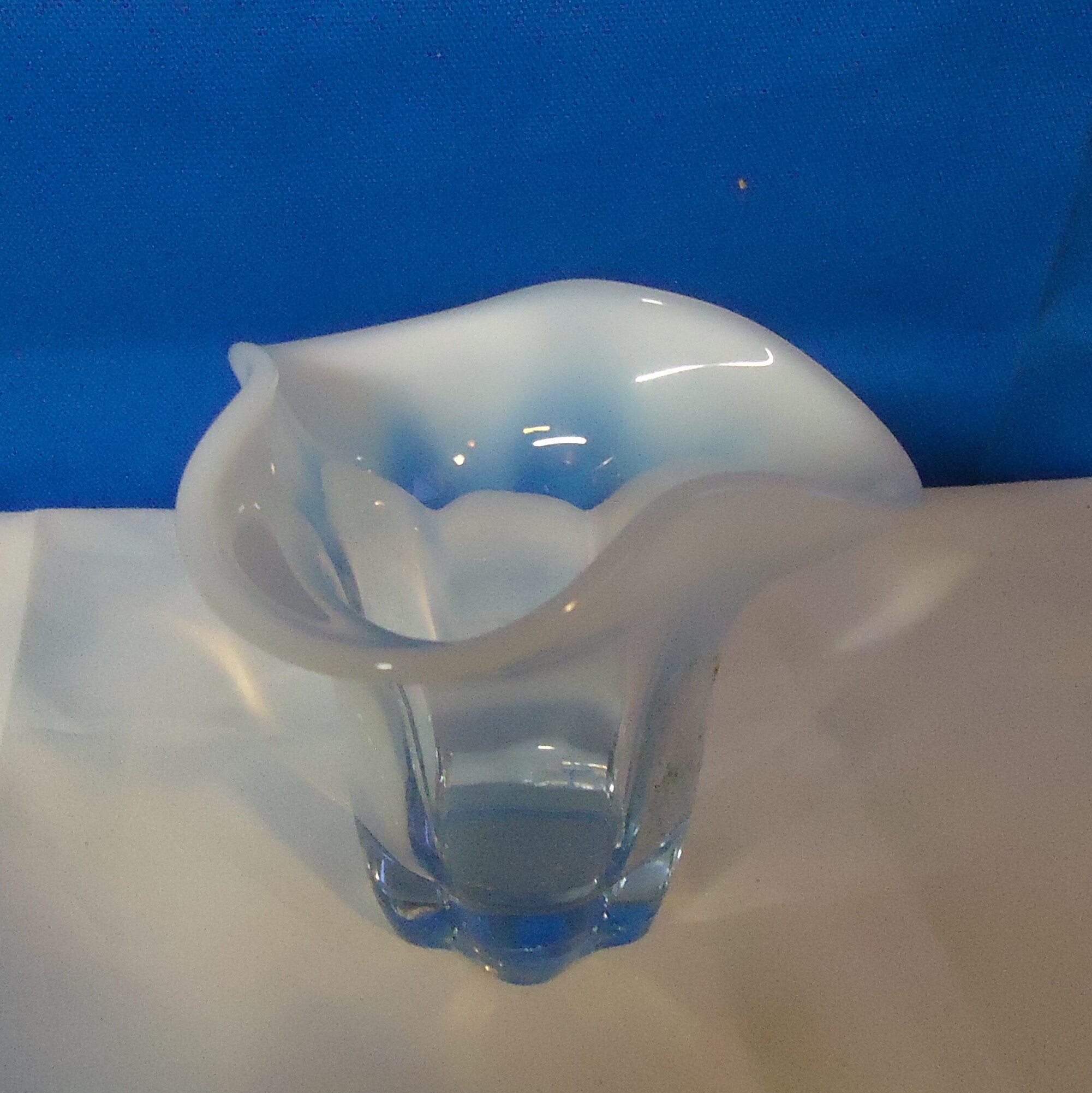 Collectibles A Brilliant Duncan Miller Canterbury Blue Opalescent Vase ...