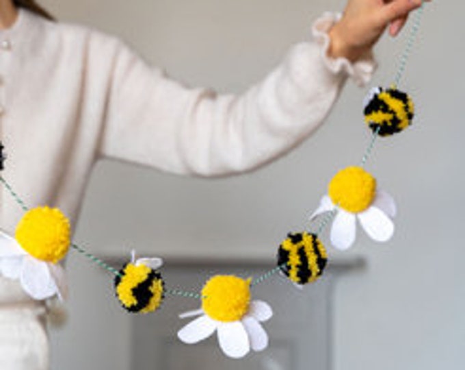 Pom Pom Bee & Daisy Garland Craft Kit - Etsy