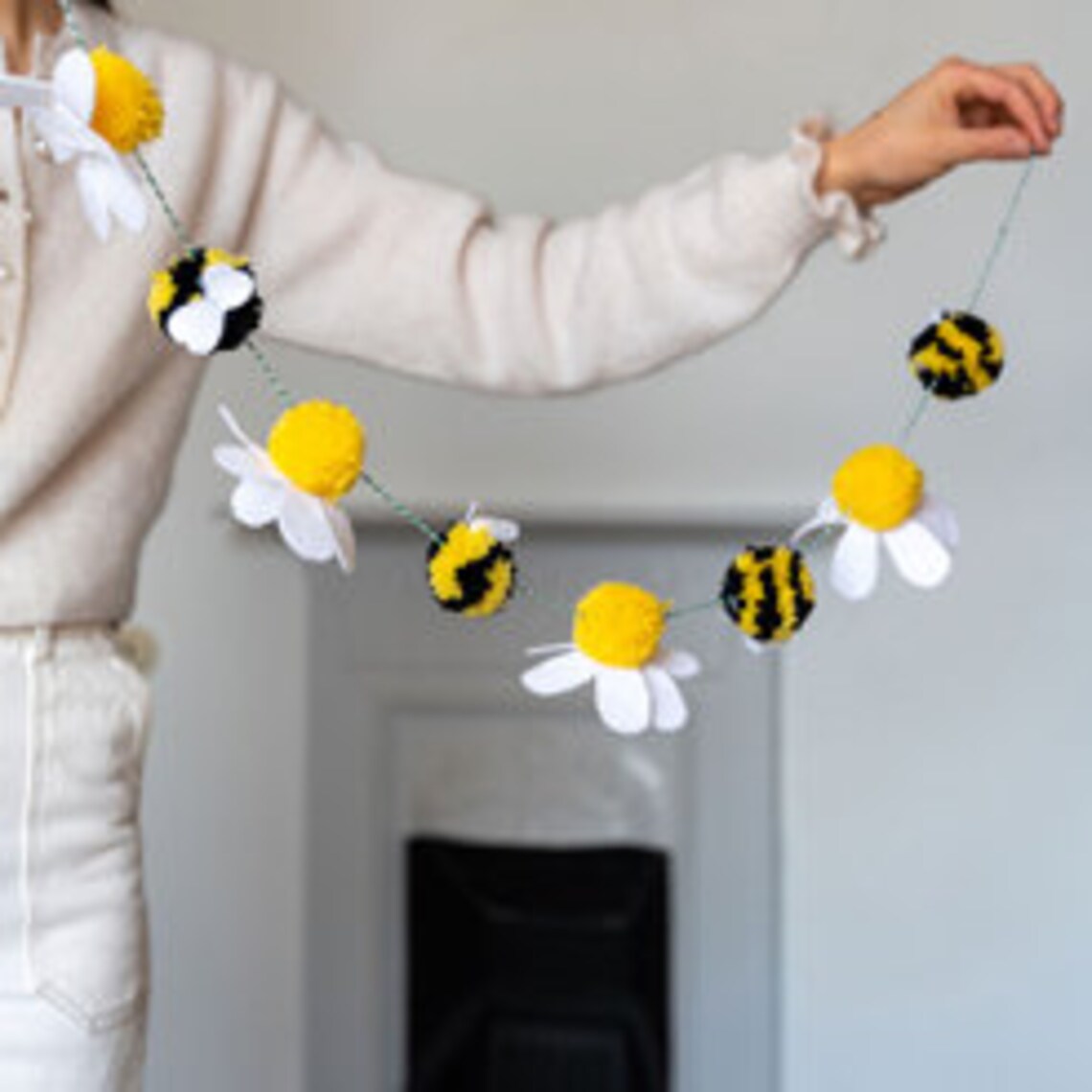 Pom Pom Bee & Daisy Garland Craft Kit - Etsy