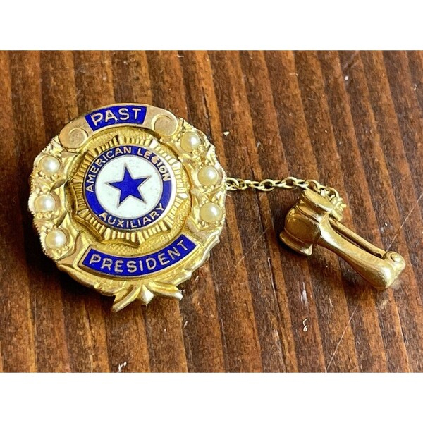 Past President Pin - Etsy