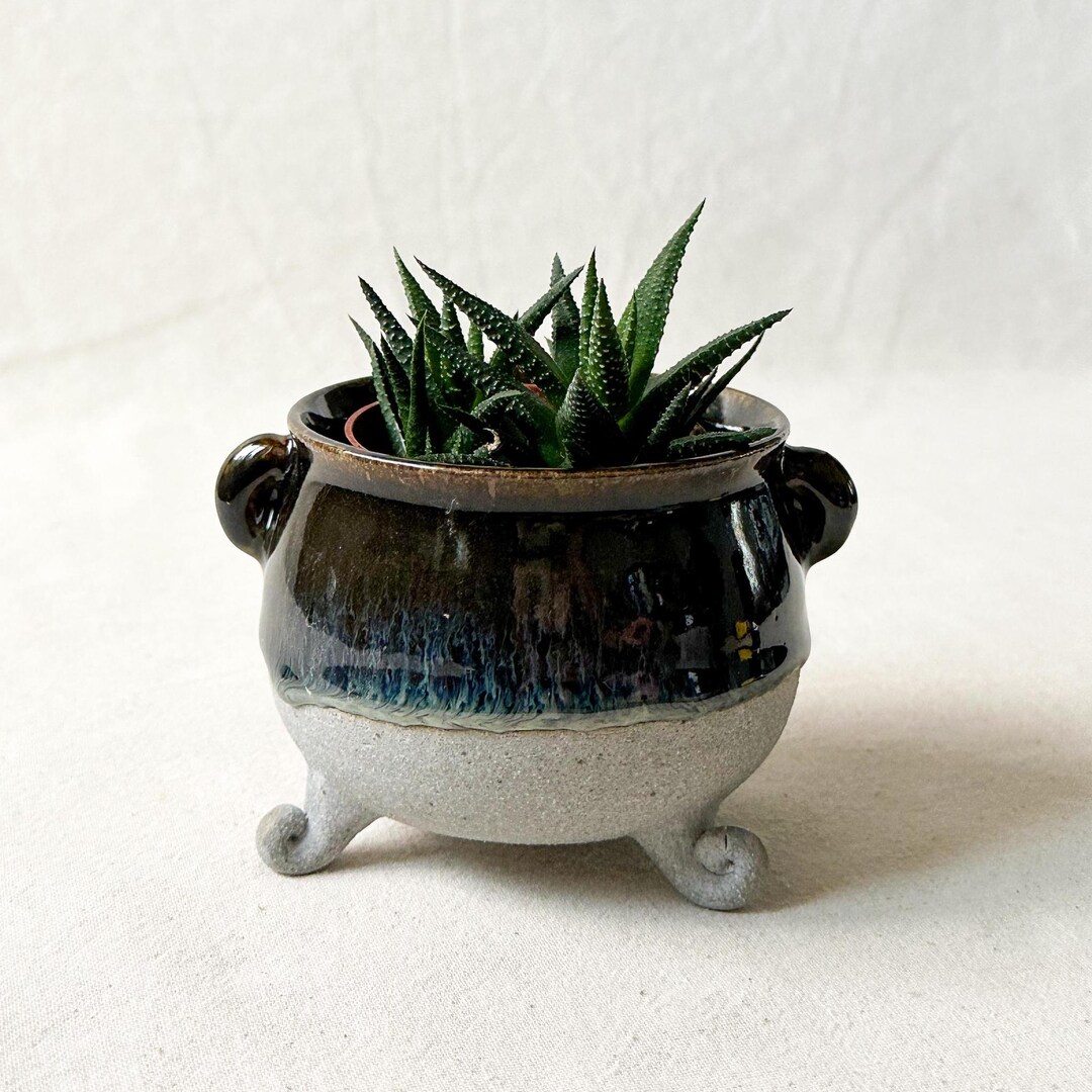 Tripod Planter, Witch’s Cauldron, Planter With Legs, Cauldron Planter ...