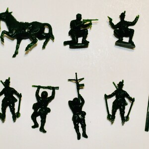 Vintage Collectible 1/72mm Scale WWII Army Soldiers 49 Pieces Dark ...