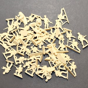 Vintage Collectible 1/72mm Scale WWII Army Soldiers 49 Pieces Dark ...