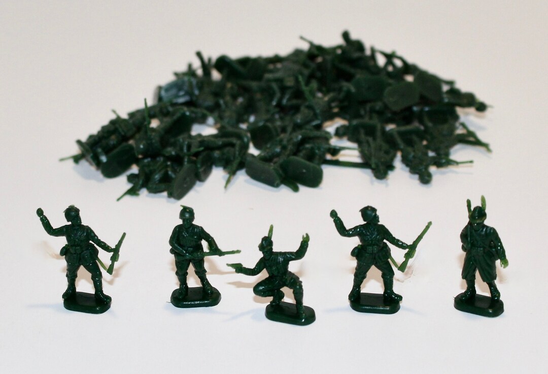 Vintage Collectible 1/72mm Scale WWII Army Soldiers 49 Pieces Dark ...