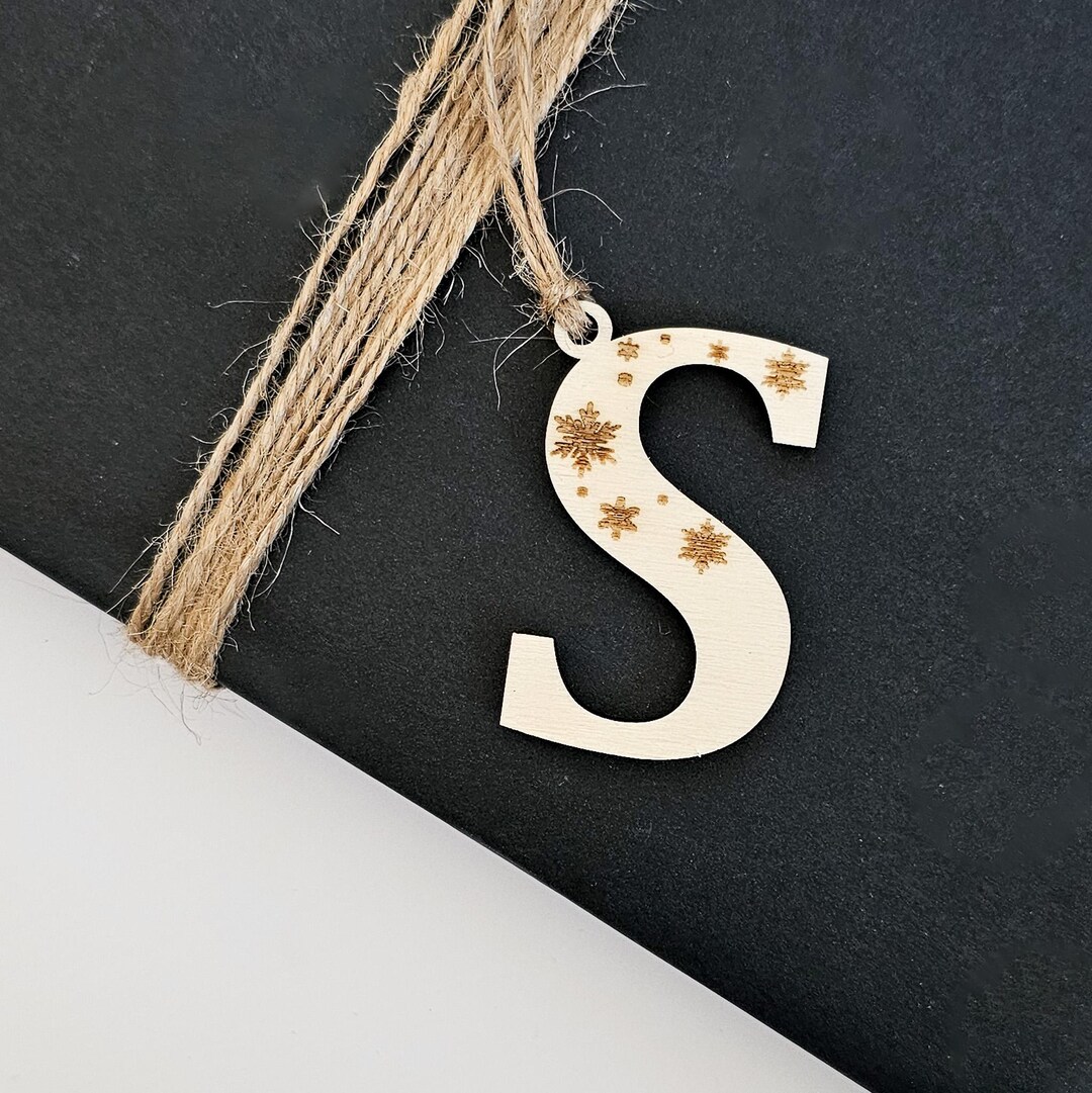 Personalised Initial Gift Tag - Wood Initial Gift Tag - Luxury Place ...