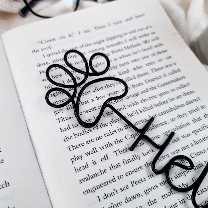 Paw Print Name Bookmark Wire Custom Bookmark Paw Bookmark - Etsy