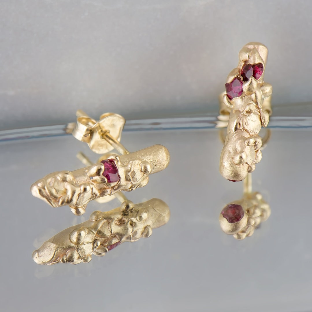 Globular Kimberlite Studs in Yellow Gold - Etsy