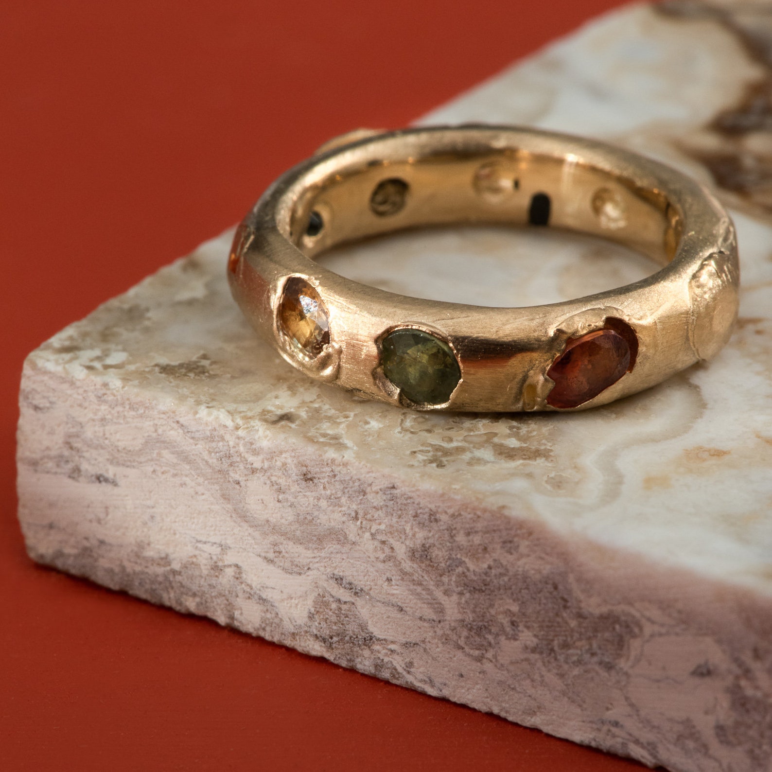 Warm Sapphire Kimberlite Ring in Yellow Gold | Etsy
