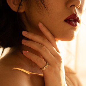 Warm Sapphire Kimberlite Ring in Yellow Gold - Etsy