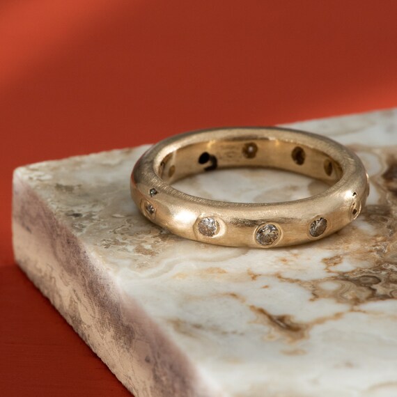 Diamond Kimberlite Eternity in Yellow Gold - Etsy