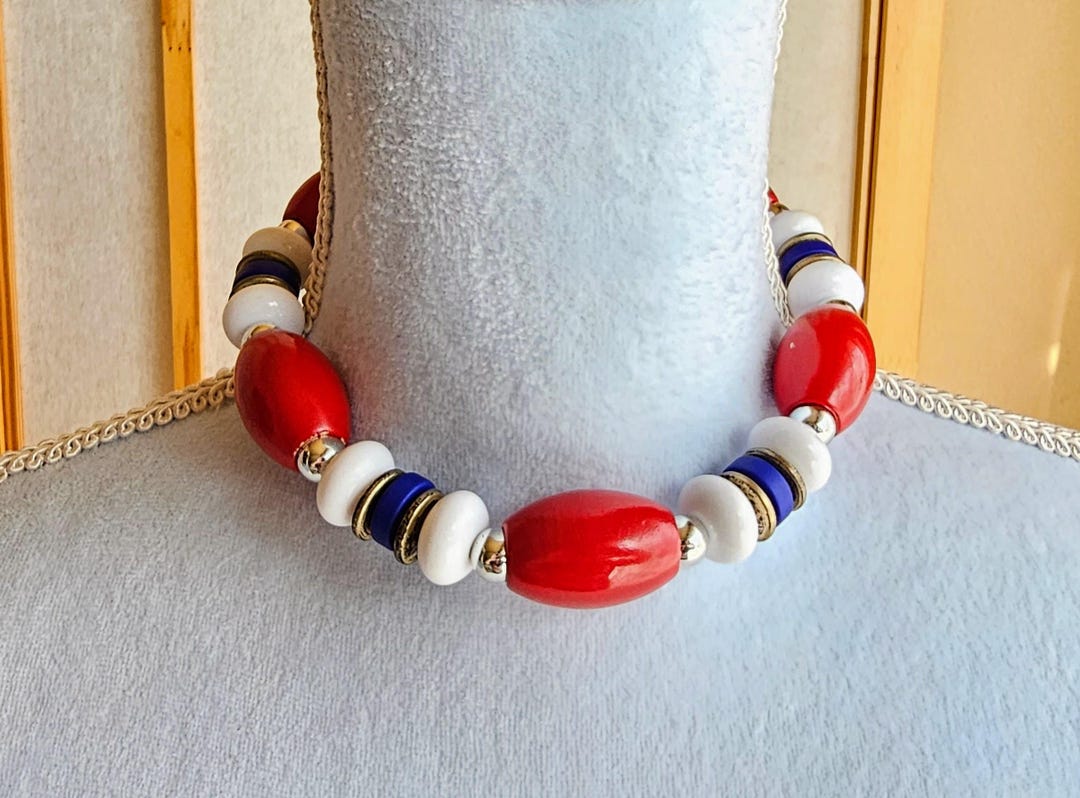 Vintage Chunky Bead Choker, Patriotic Colors Red White and Blue Petite ...
