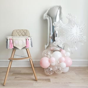 Winter Wonderland First Birthday Balloons, Snowflake Balloon Tower ...