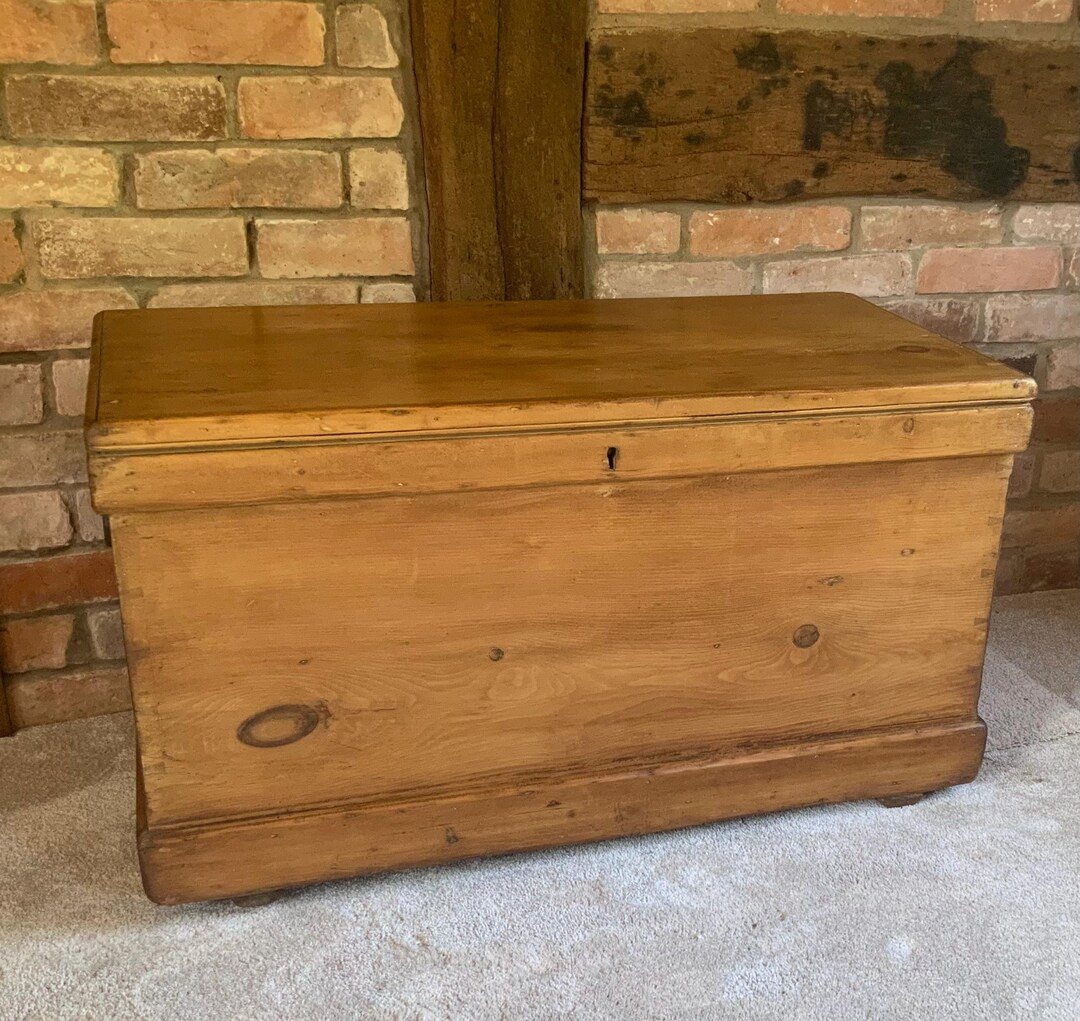Victorian Pine Blanket Box 1800’S - Etsy