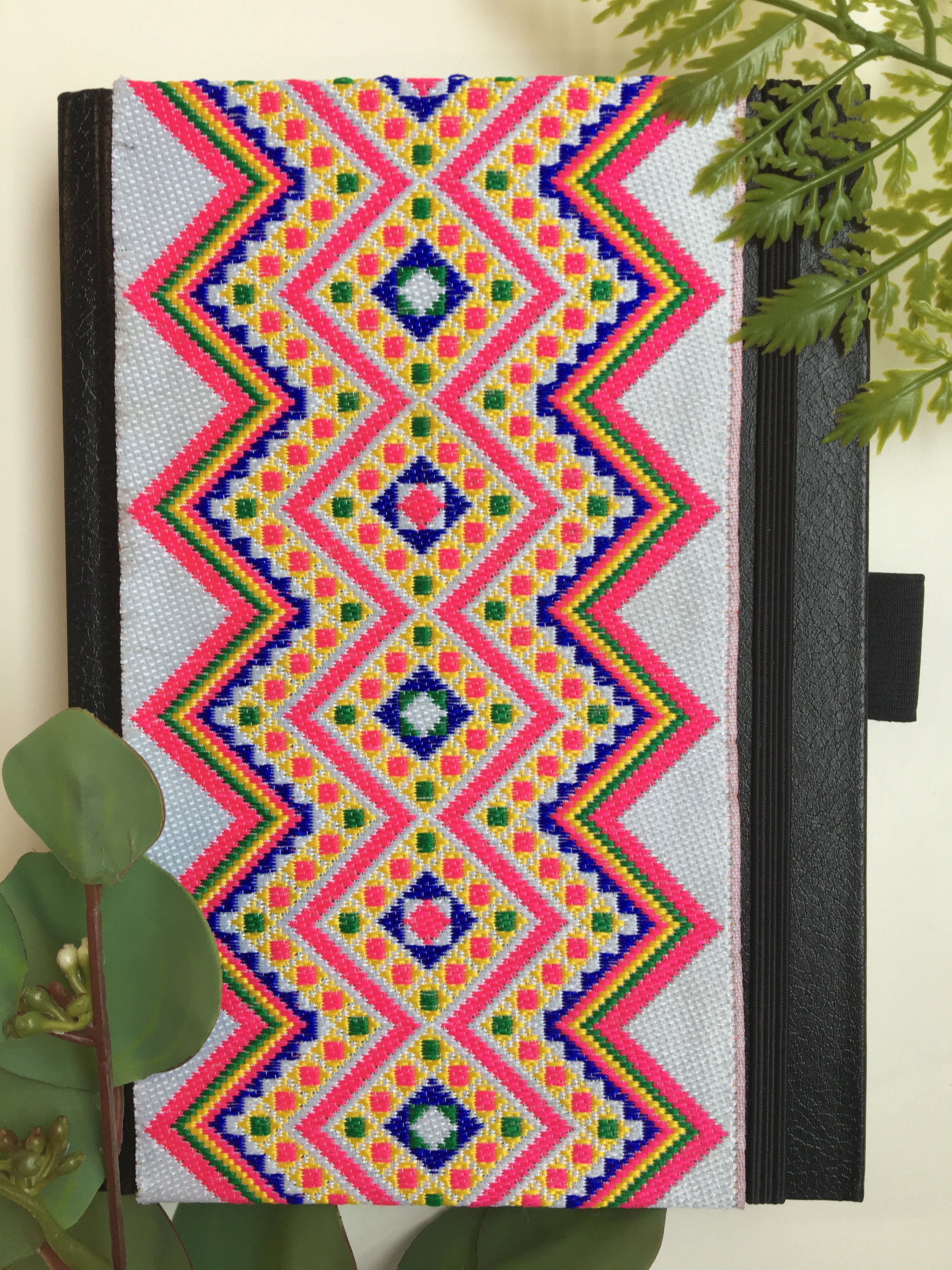 Hmong Paj Ntaub Tsiaj Clothes - craibas.al.gov.br