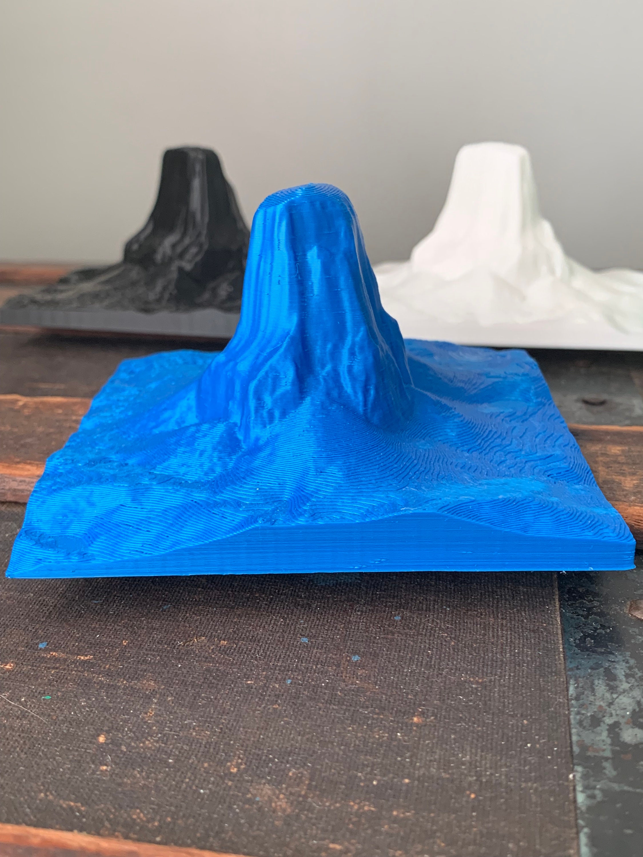 Devils Tower, Wyoming 3D Printed Topographic Model white, Black, Green ...