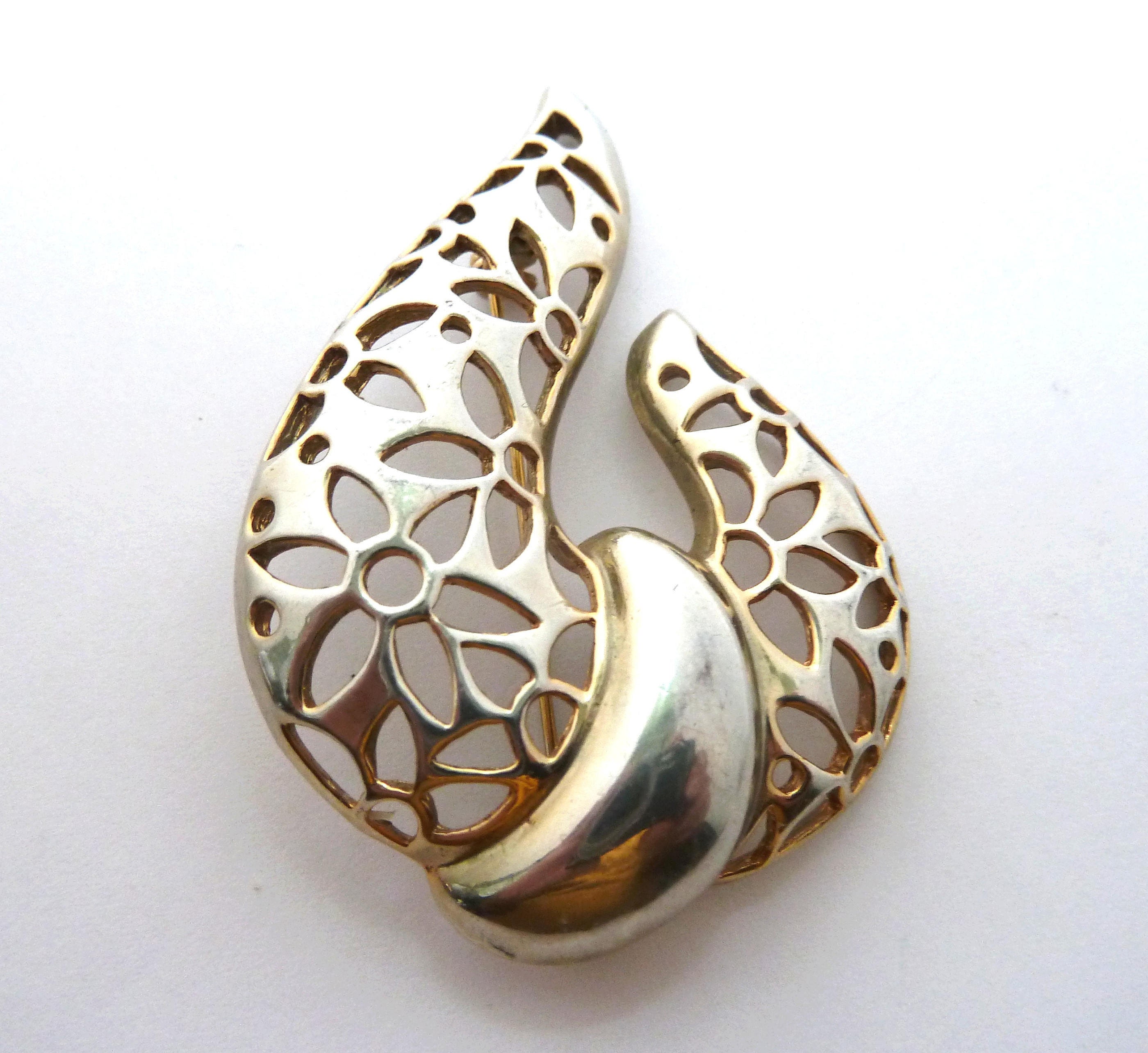 Gold Metal Brooch Large Vintage Brooch Gift for Daughter - Etsy