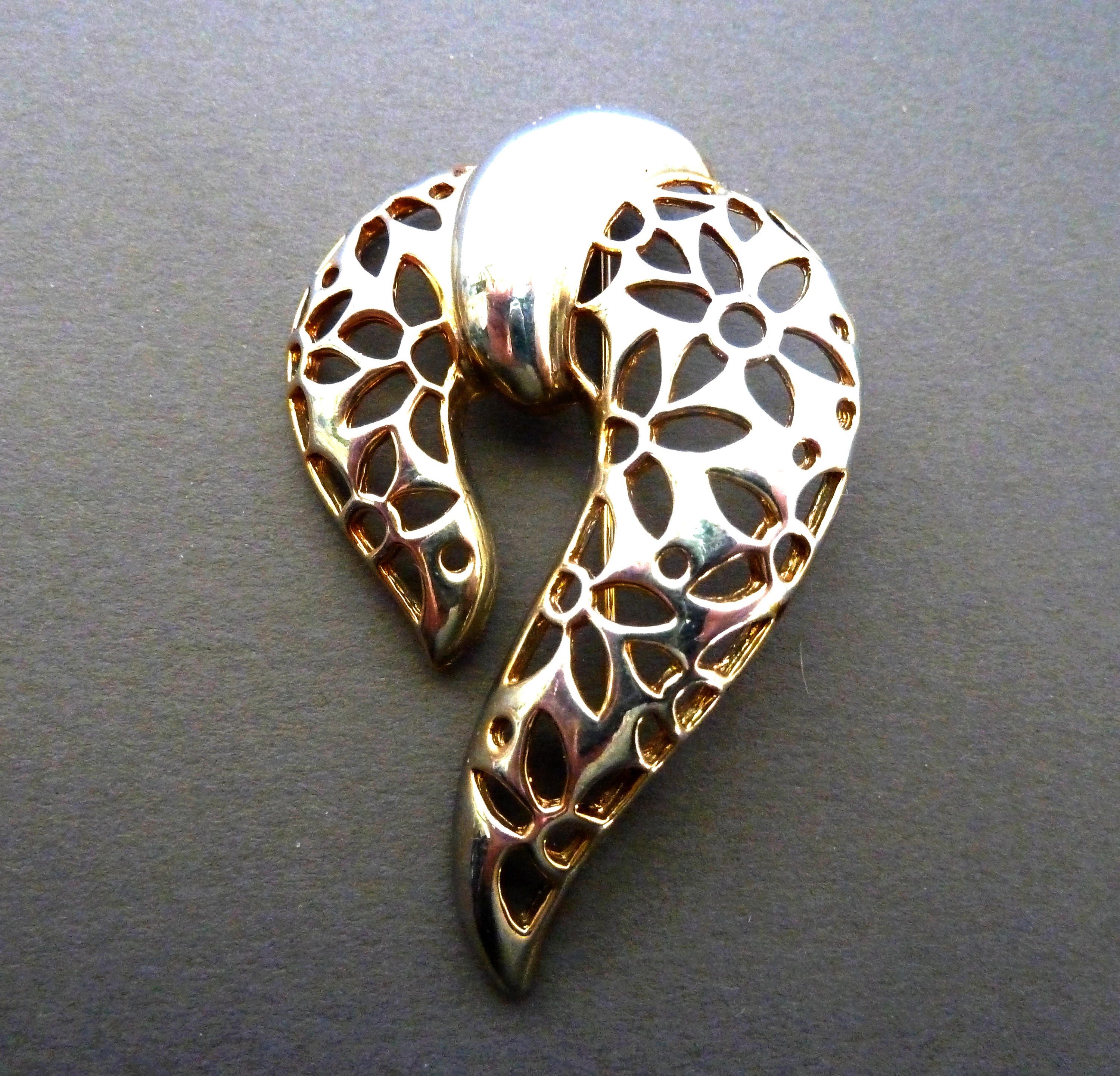 Gold Metal Brooch Large Vintage Brooch Gift for Daughter - Etsy