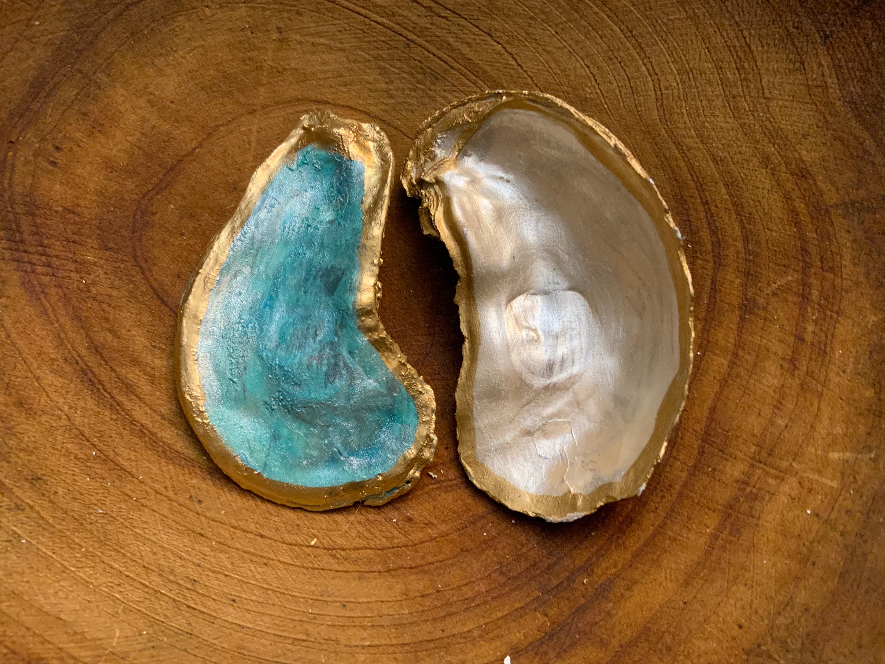STUNNING Set of 10 Hand Painted Metallic Oyster Shells for Home Decor ...