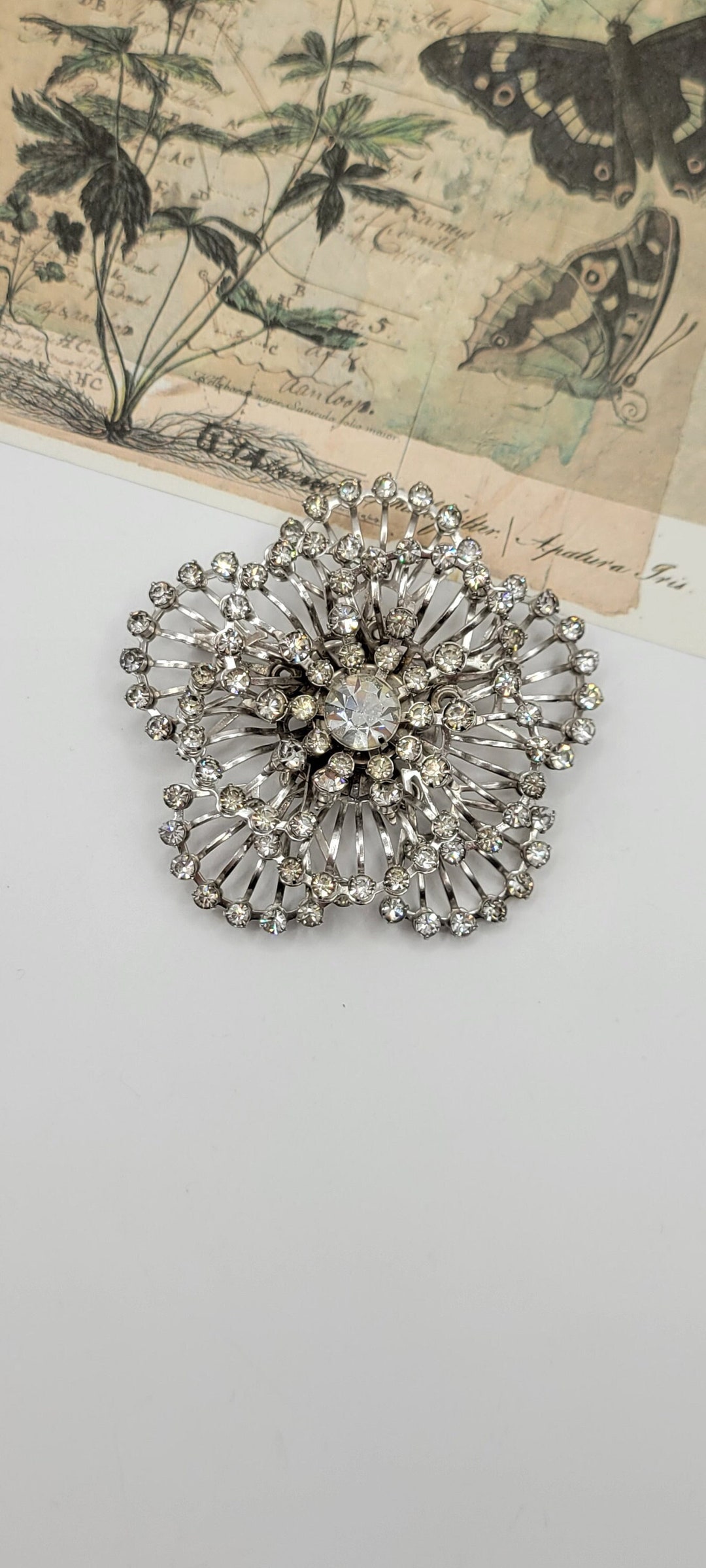 Stunning Vintage Silvertone Flower Prong Set Rivet Rhinestone Brooch ...