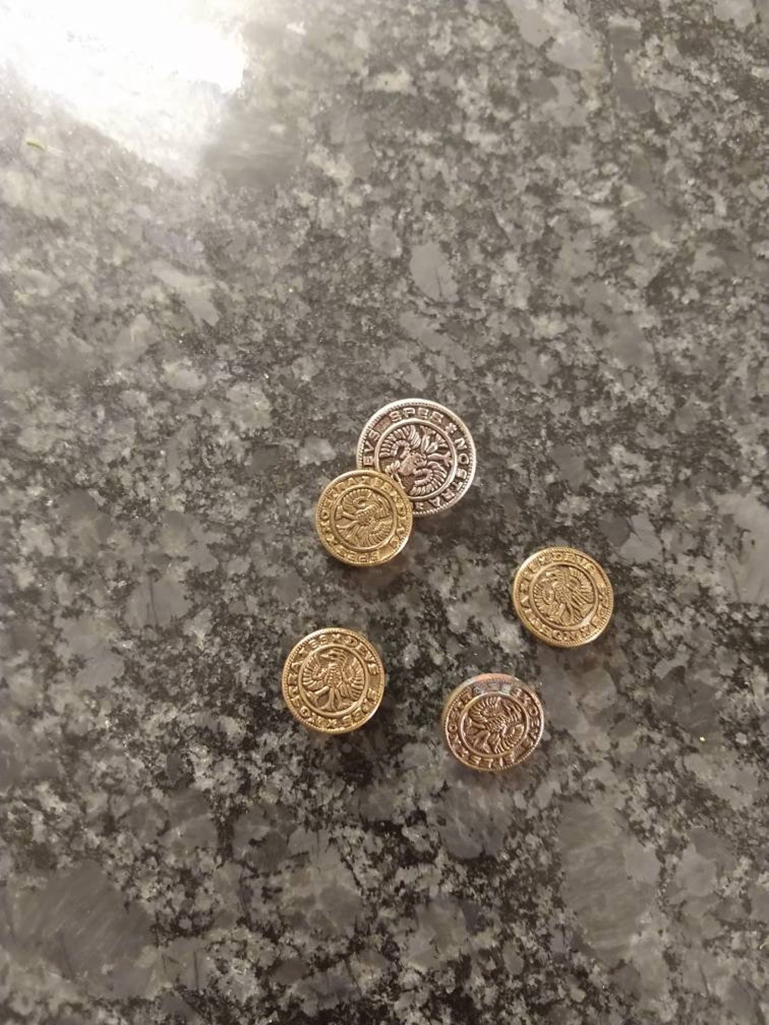 5 Vintage Repro Hessian Soldier Buttons. Es Devs Spes Nostra Buttons ...