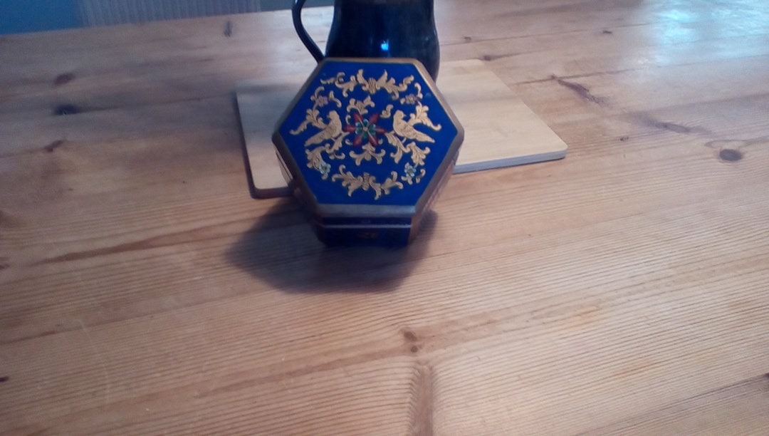 Vintage Peruvian Jewellery Box/ Reverse Painted Glass and Wood/ Trinket ...