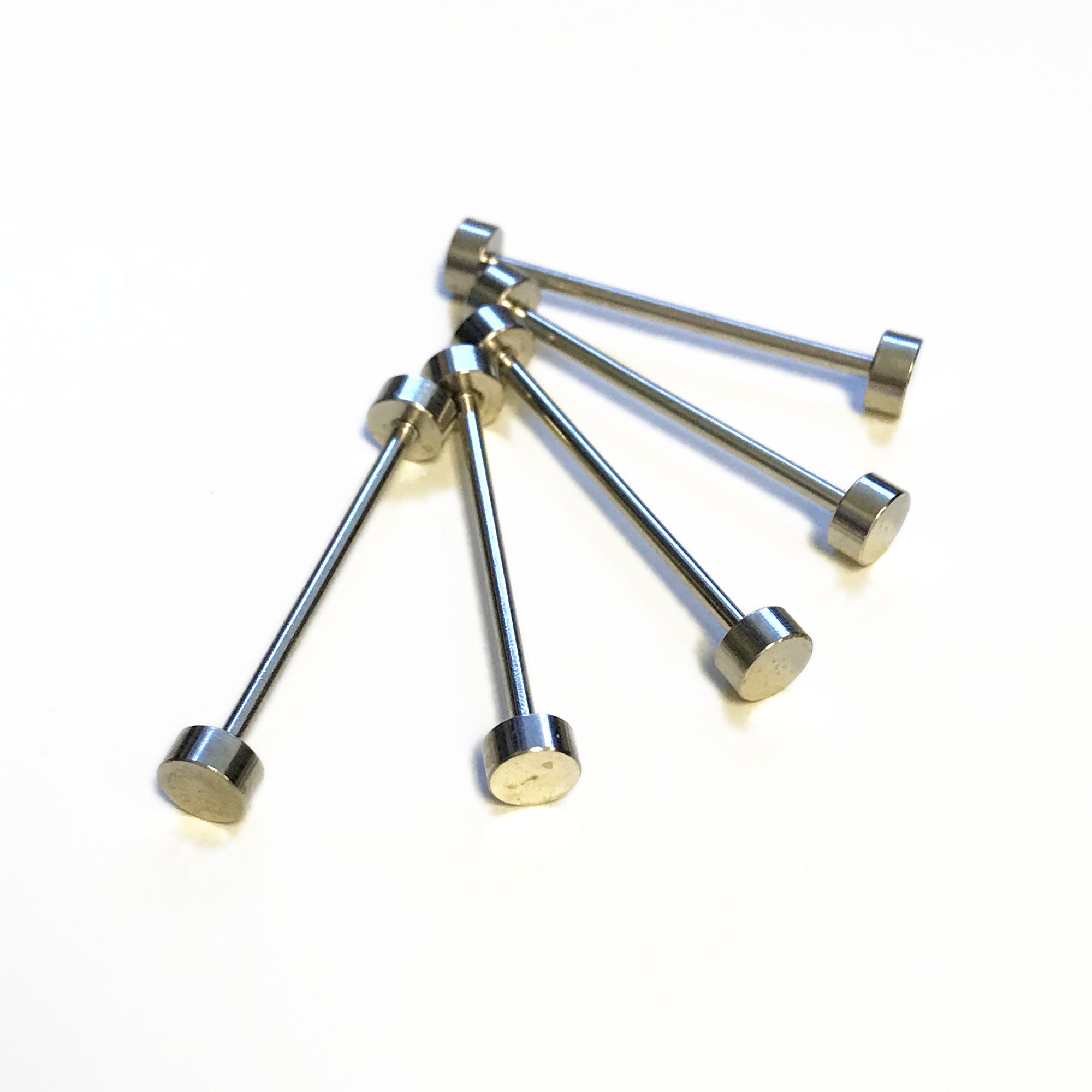 Clothing pin metal closure with round tabs