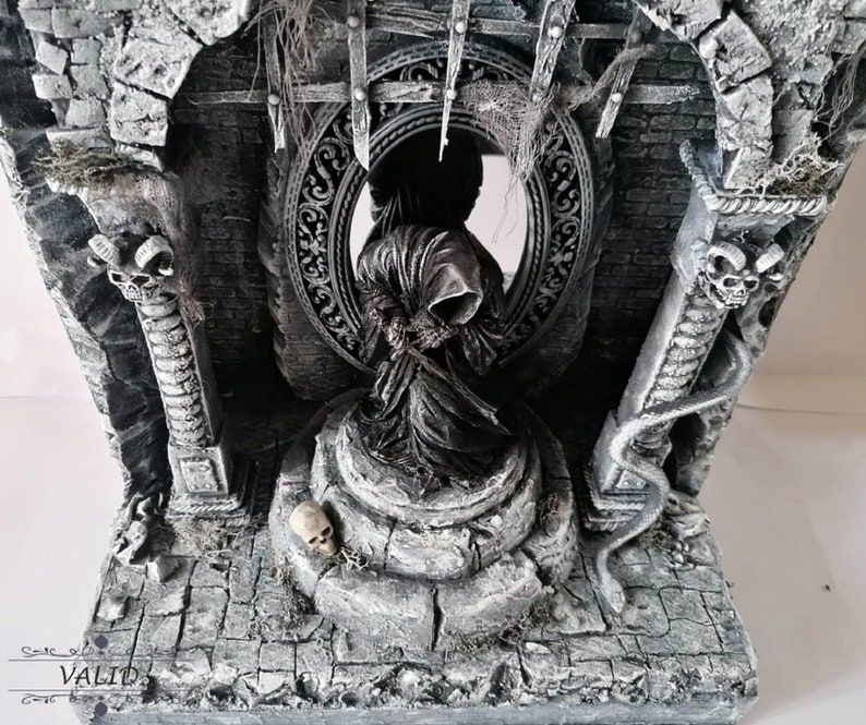 Nazgul Statue Gothic Diorama Stone Gate - Etsy