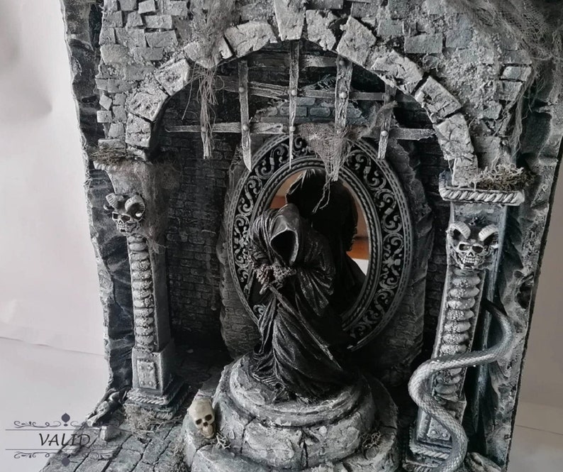 Nazgul Statue Gothic Diorama Stone Gate - Etsy