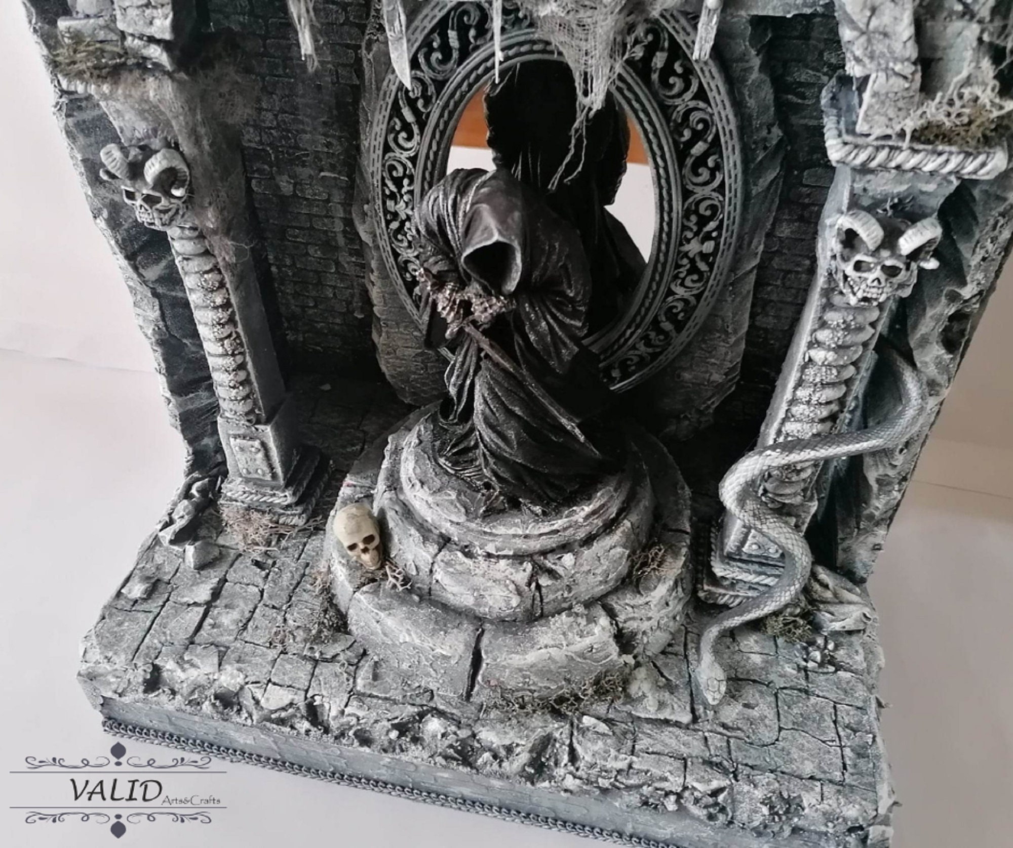 Nazgul Statue Gothic Diorama Stone Gate - Etsy