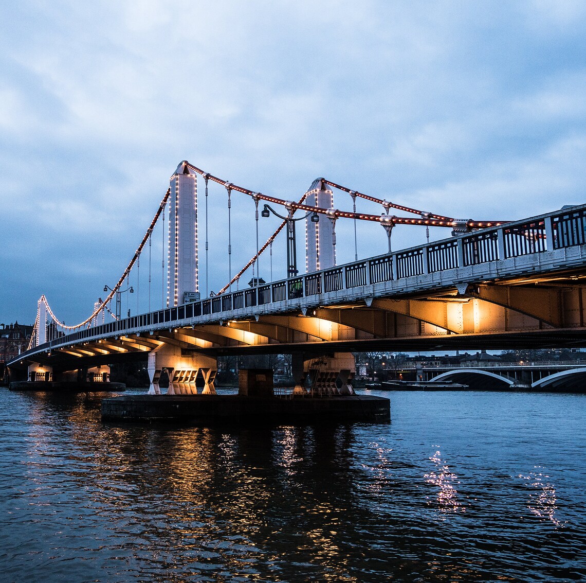 Chelsea Bridge Over the Thames River, London | London Photography ...