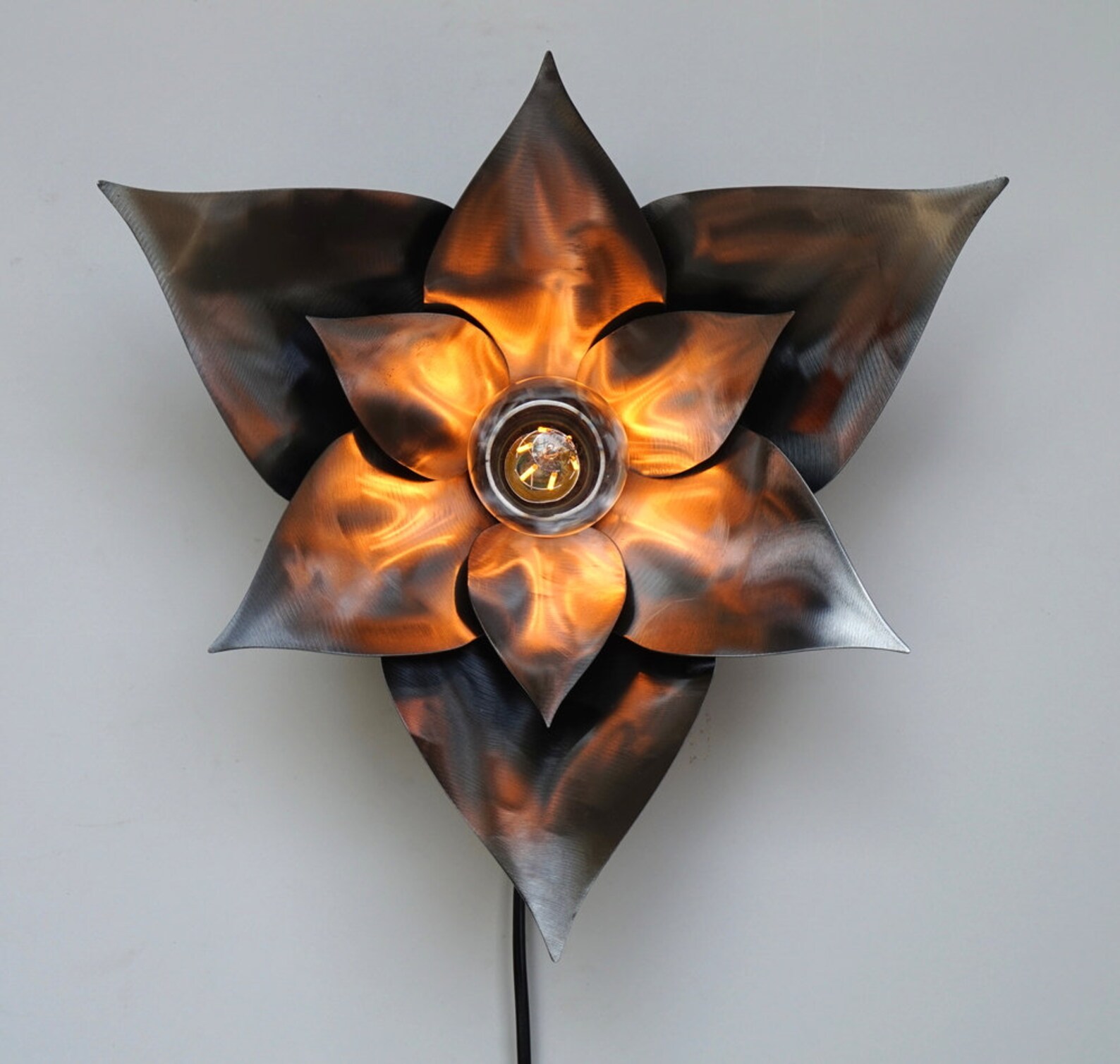 WALLFLOWER: Plug-in Wall Lamp Industrial, Natural, Metal, Wall Lamp ...