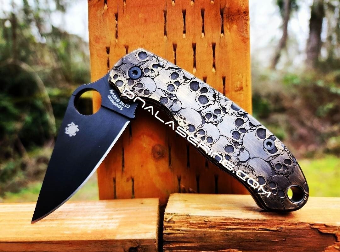 Custom Spyderco Ambitious