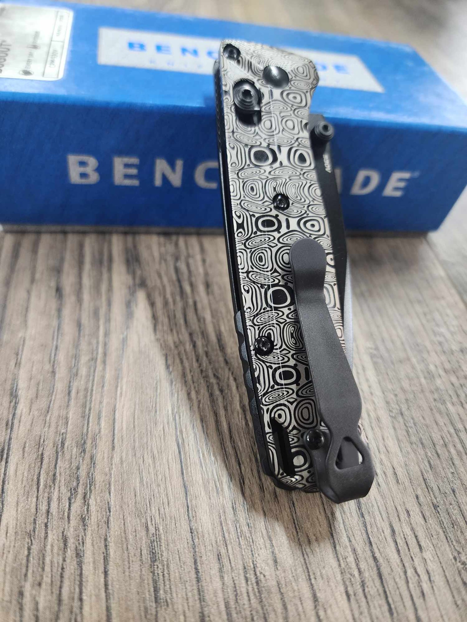 Dama Ladder Pattern - Fiber Laser Engraved - Benchmade Bugout Crossfade ...