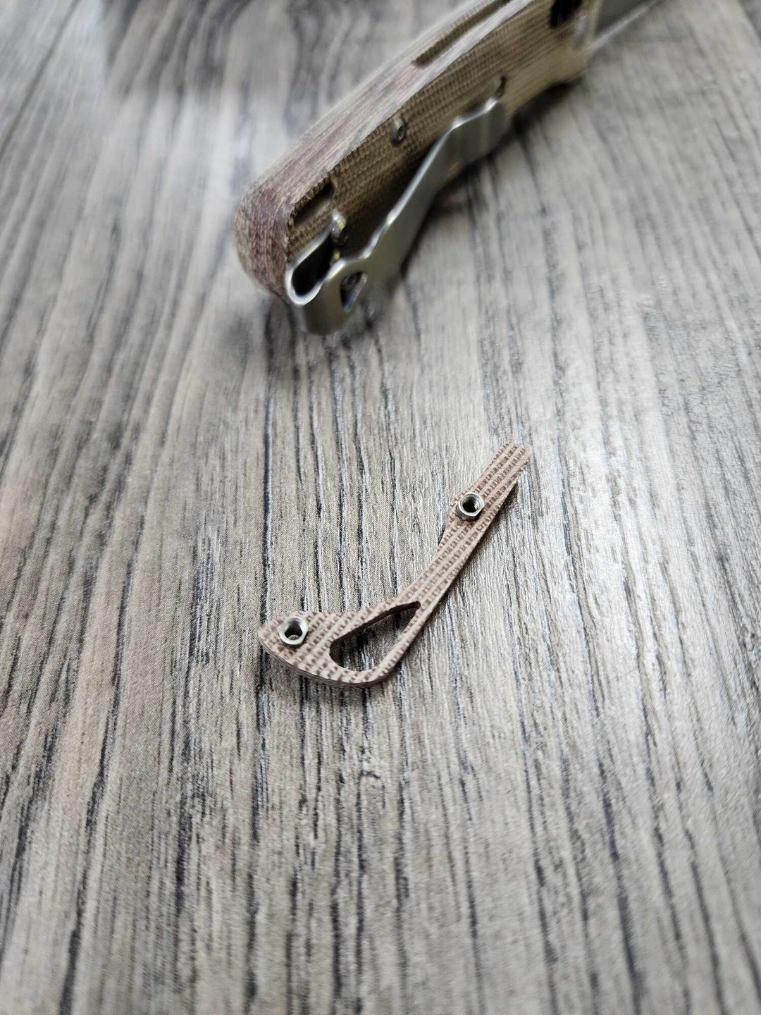 Benchmade MINI Bugout - natural Canvas Micarta - Backspacer - Flytanium ...